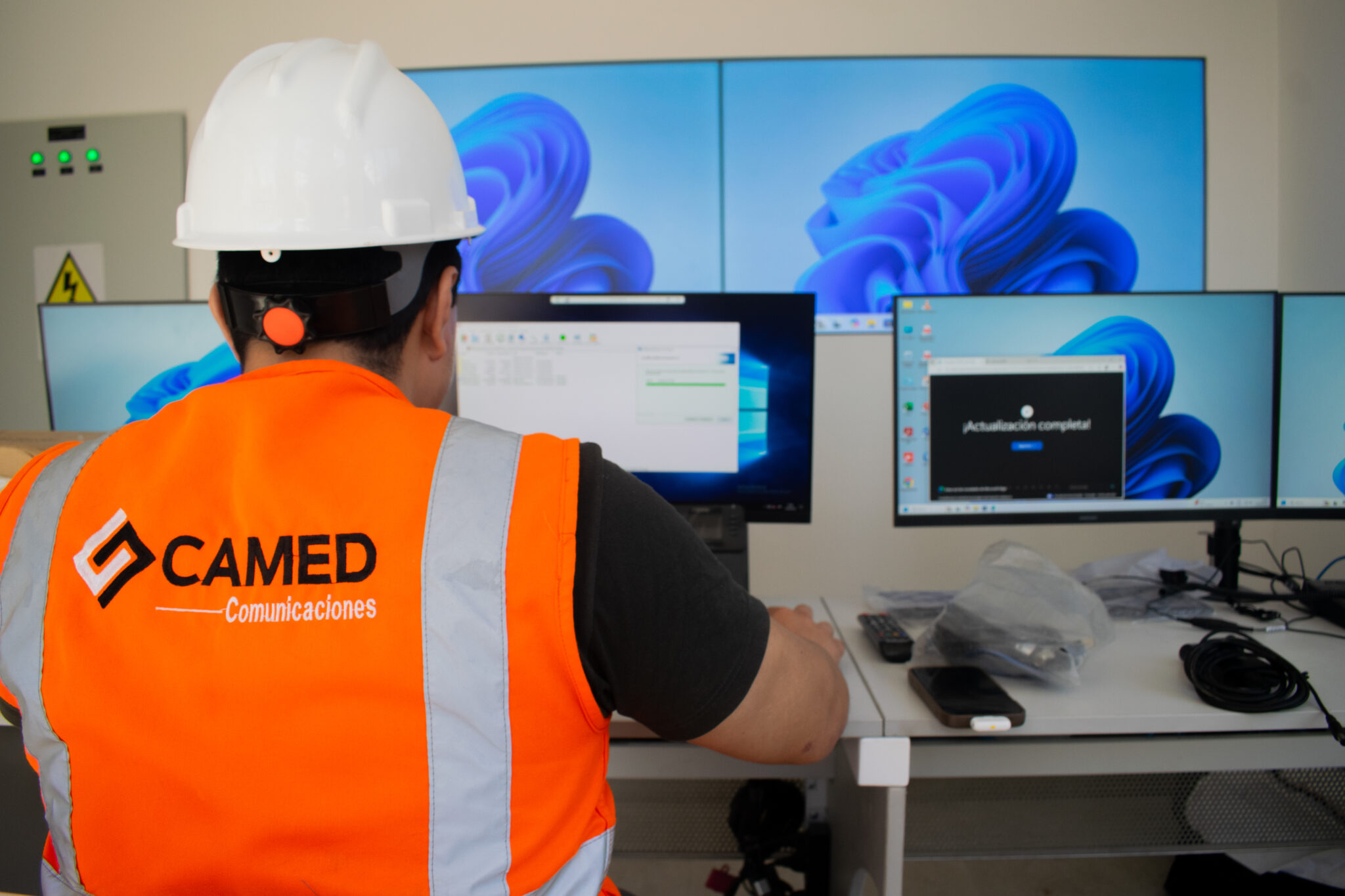 Sistema de radiocomunicación-VHF/UHF/HF | Camed